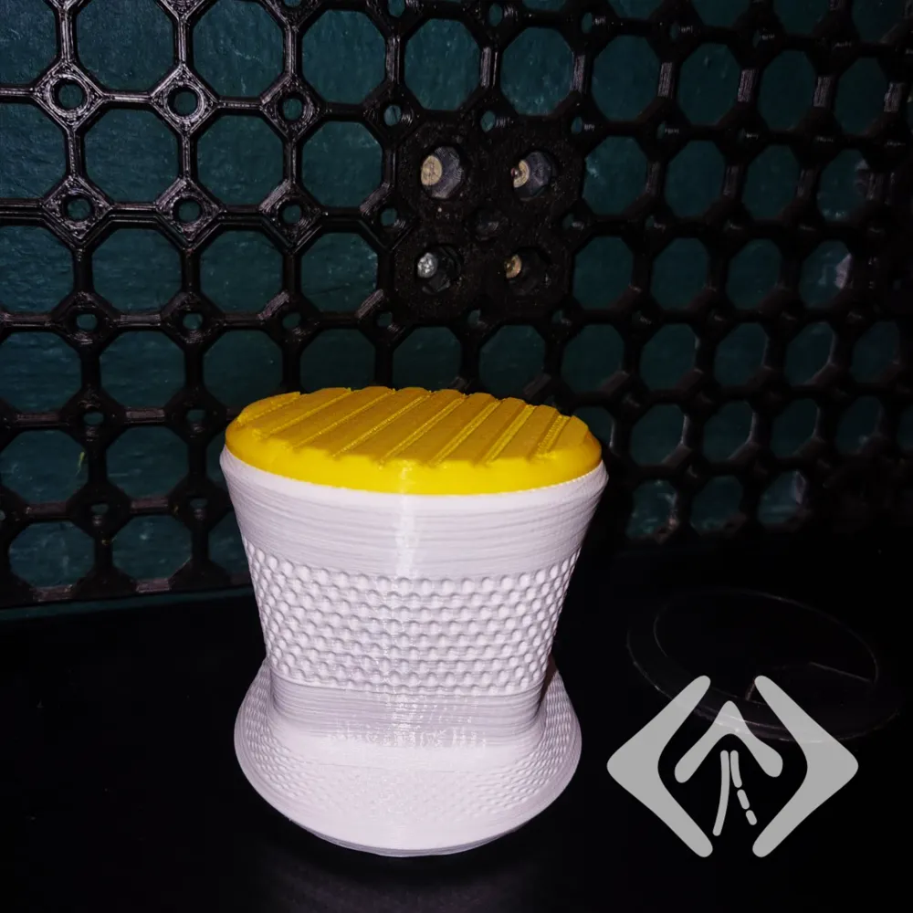 像素桌面收纳盒 - 免费 3D 打印模型 - MakerWorld