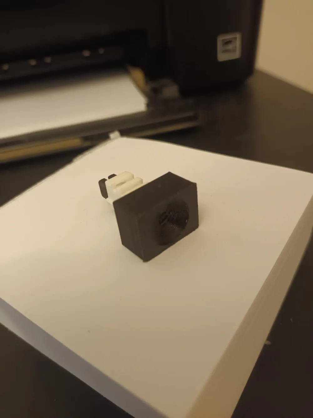 Unitra Aria radio Button - Free 3D Print Model - MakerWorld