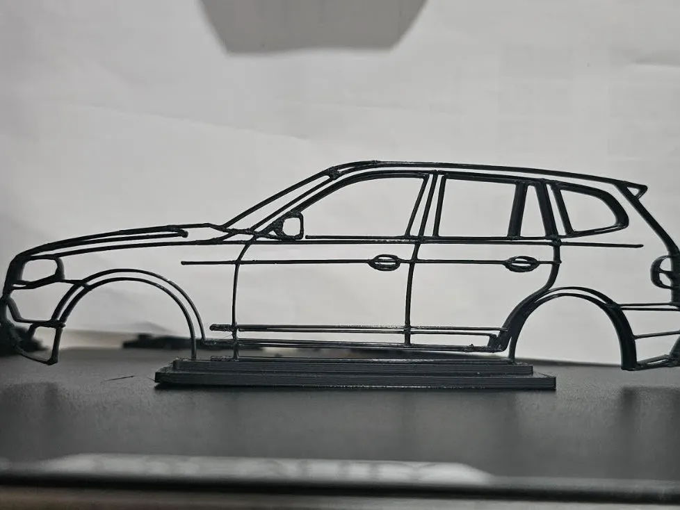 BMW X3 E83 Umriss Silhouette – Kostenloses 3D-Druckmodell – MakerWorld