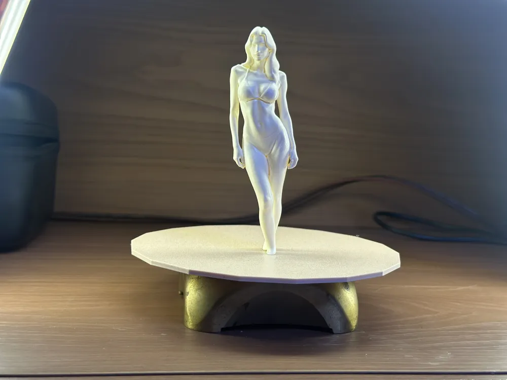 Swimsuit model emerging from water - Free 3D Print Model - MakerWorld