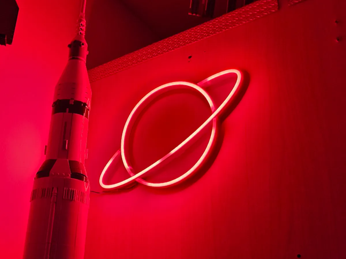 Planet Saturn Neon Sign - Free 3D Print Model - MakerWorld