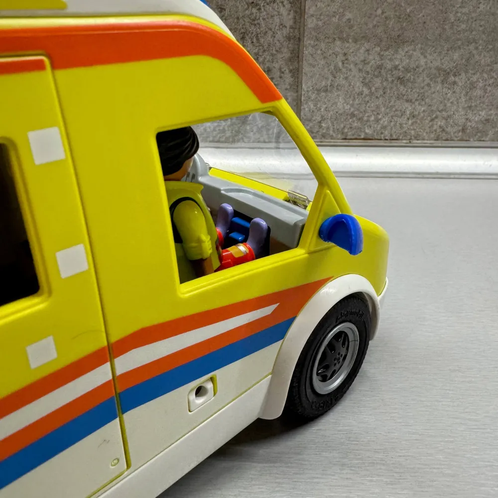 Playmobil Ambulance Car Side Mirrors -Left & Right - Free 3D Print ...