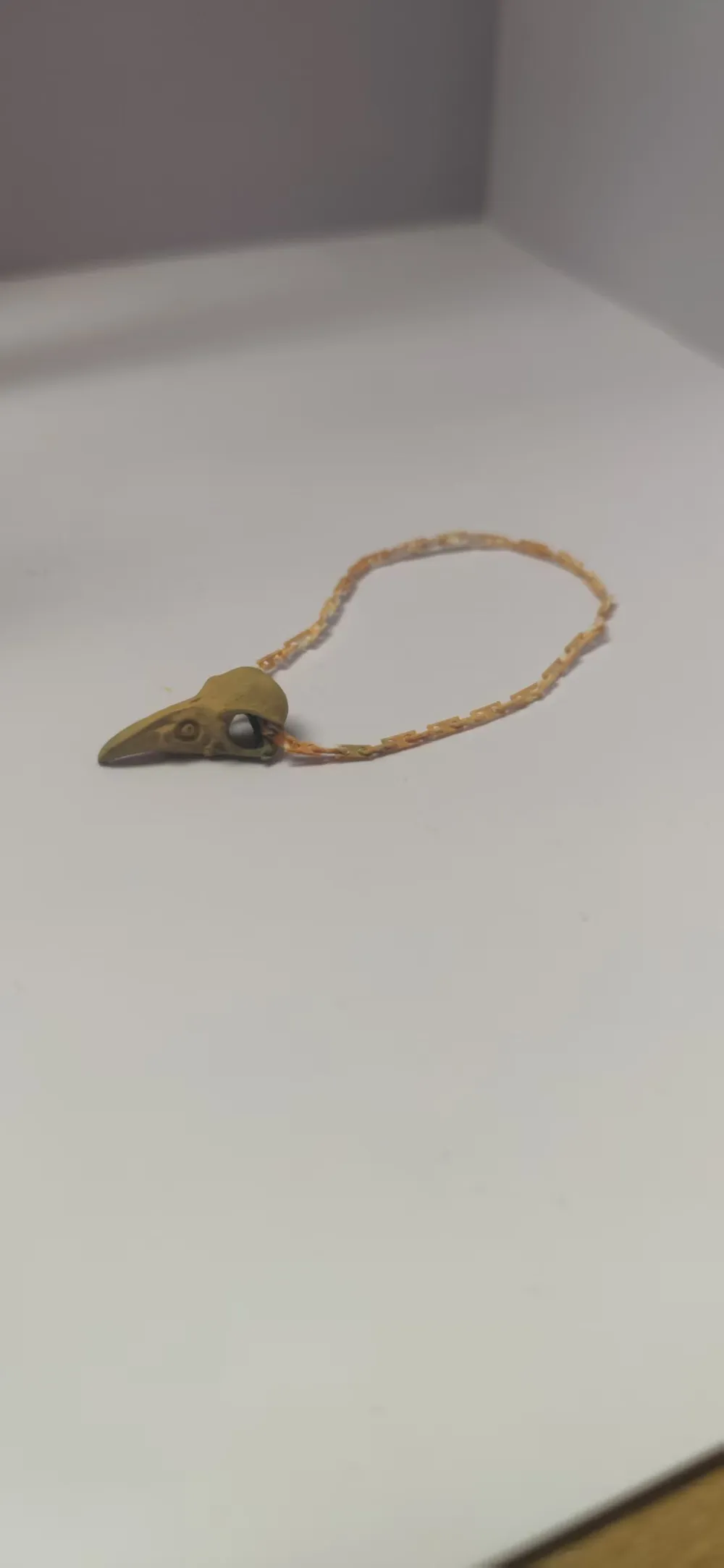 Raven Pendant Delta Gold - Free 3D Print Model - MakerWorld