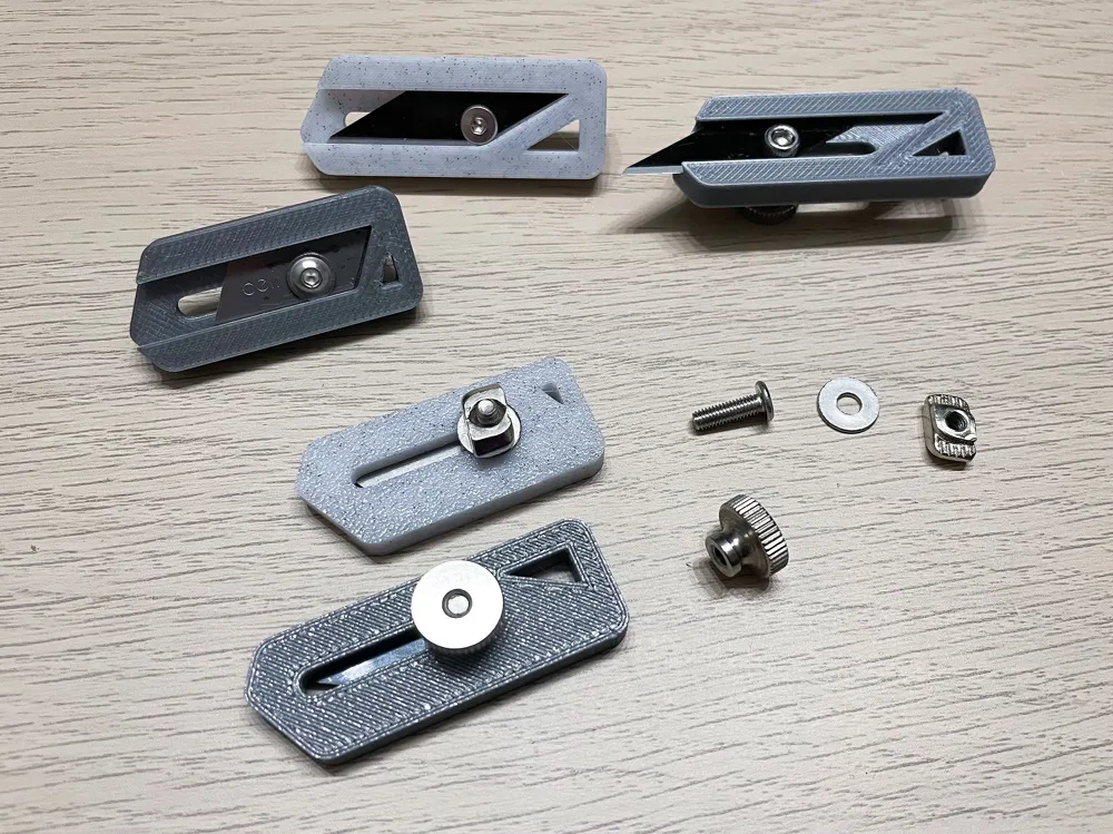 unboxing knife, package opener knife, uses the last segment of utility ...