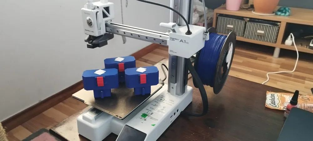 Suzuki motorcycle handlebar box - Free 3D Print Model - MakerWorld