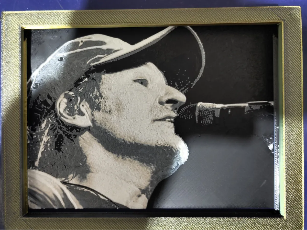 vasco rossi (without frame) - Free 3D Print Model - MakerWorld