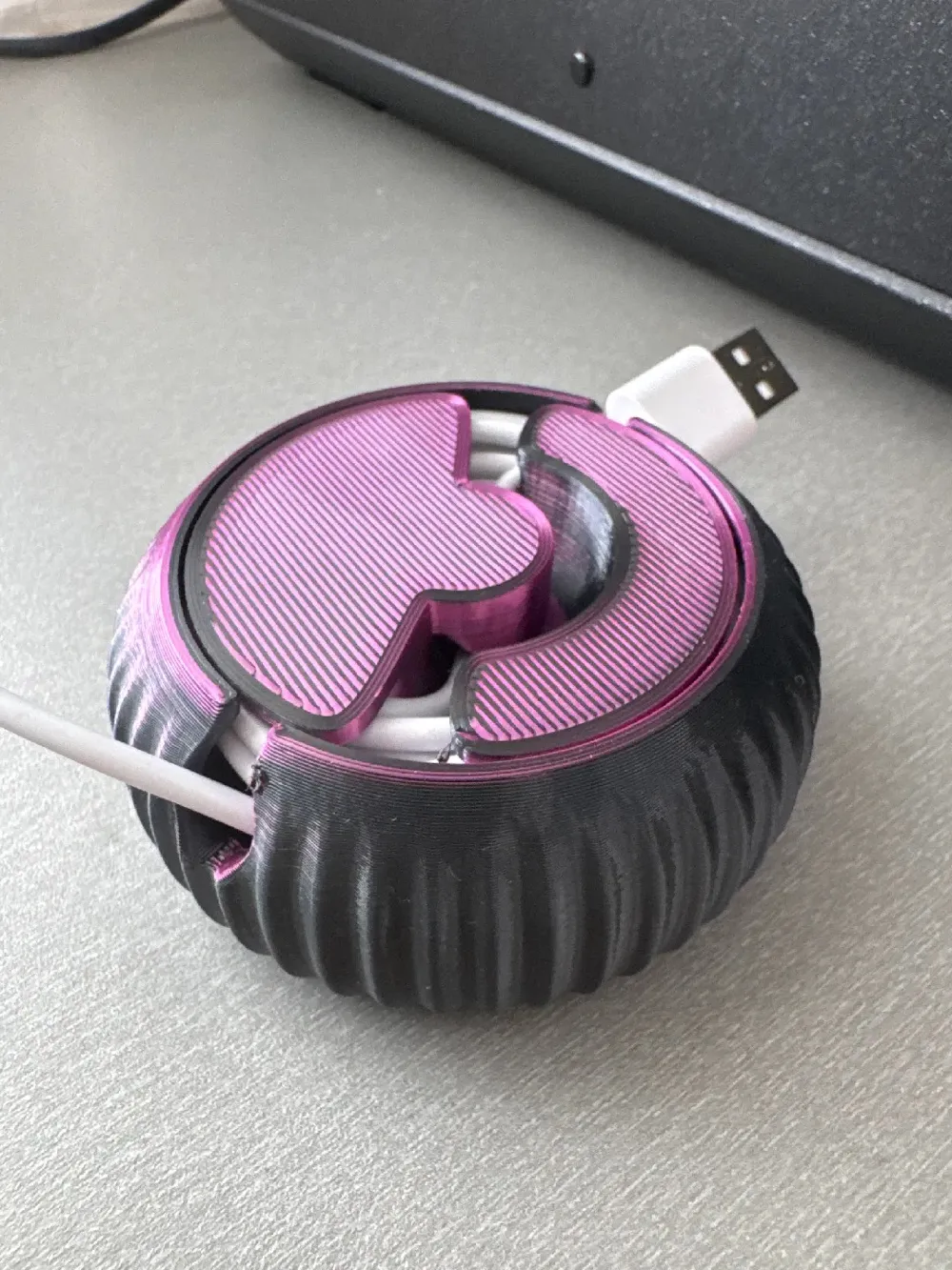 Print-in-Place Cable Roller | Desk Cable Organizer - Free 3D Print ...