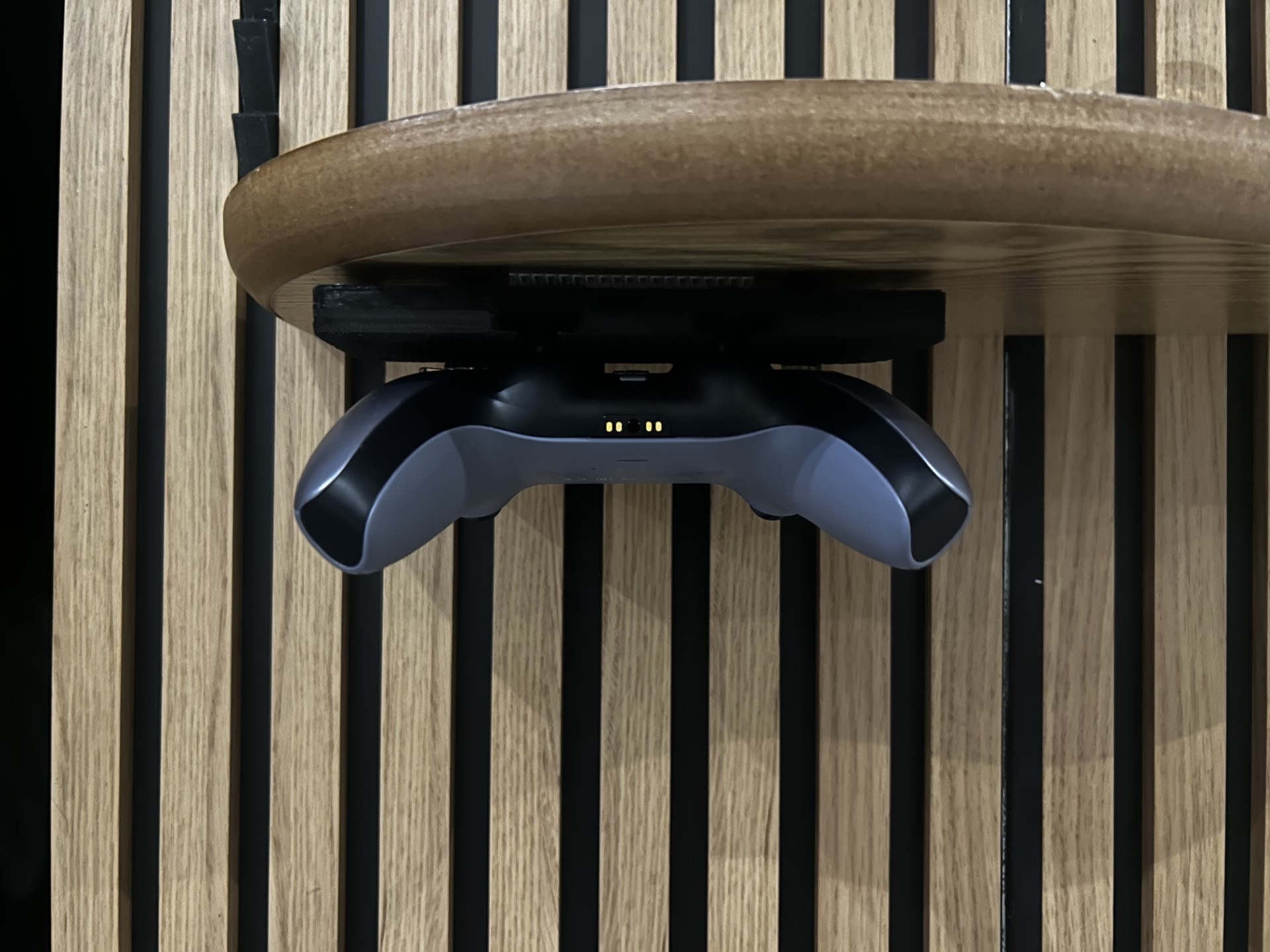 PS5 Controller Stand - Free 3D Print Model - MakerWorld