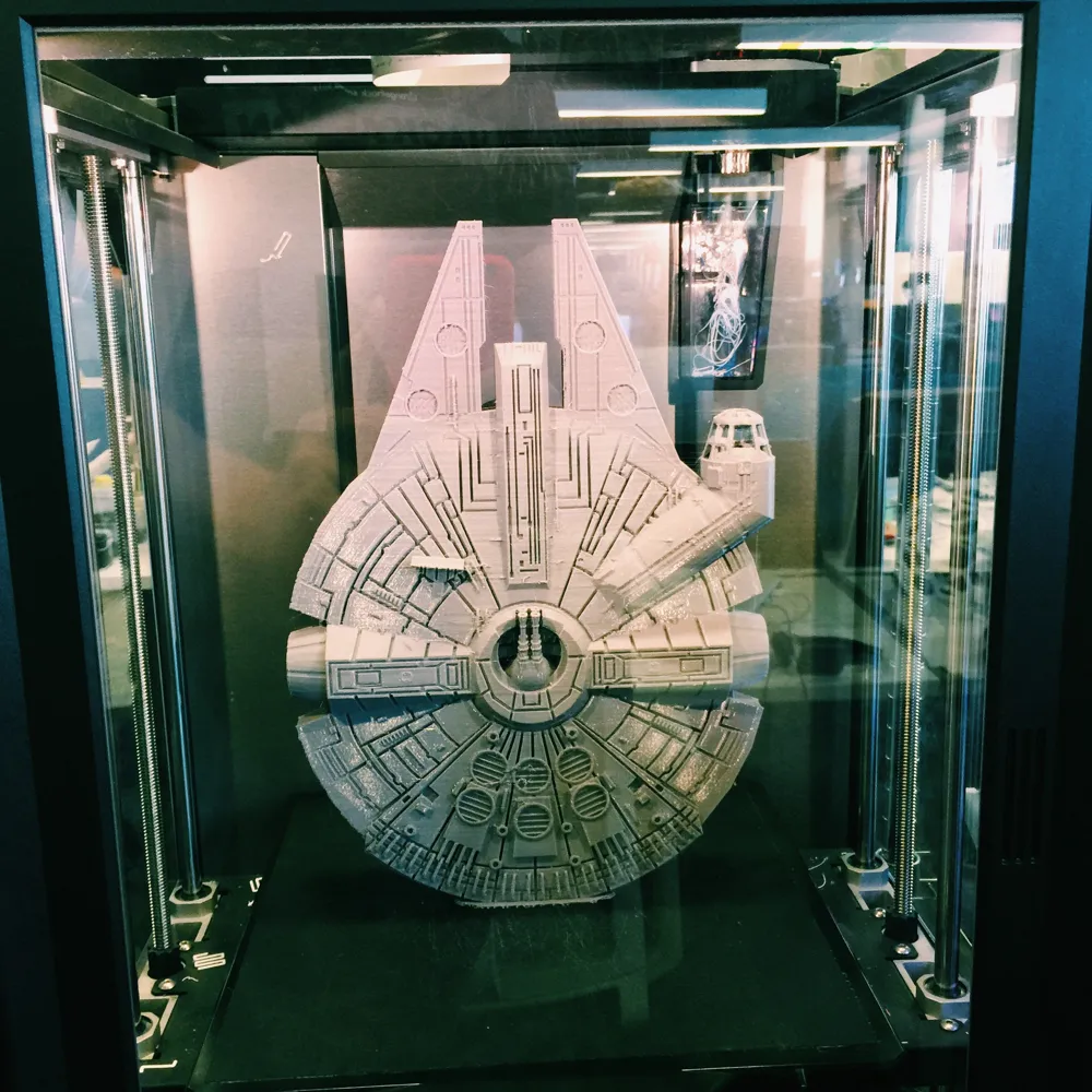 Millenium falcon - Free 3D Print Model - MakerWorld
