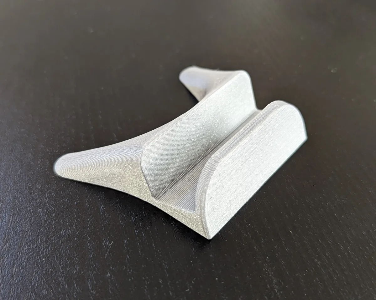 Small Smooth Phone Stand - Free 3D Print Model - MakerWorld