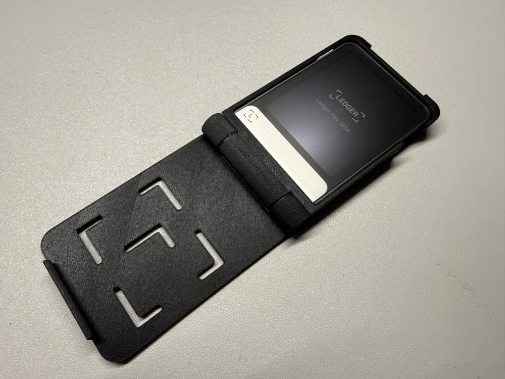 Ledger Flex Folding Case - Free 3D Print Model - MakerWorld