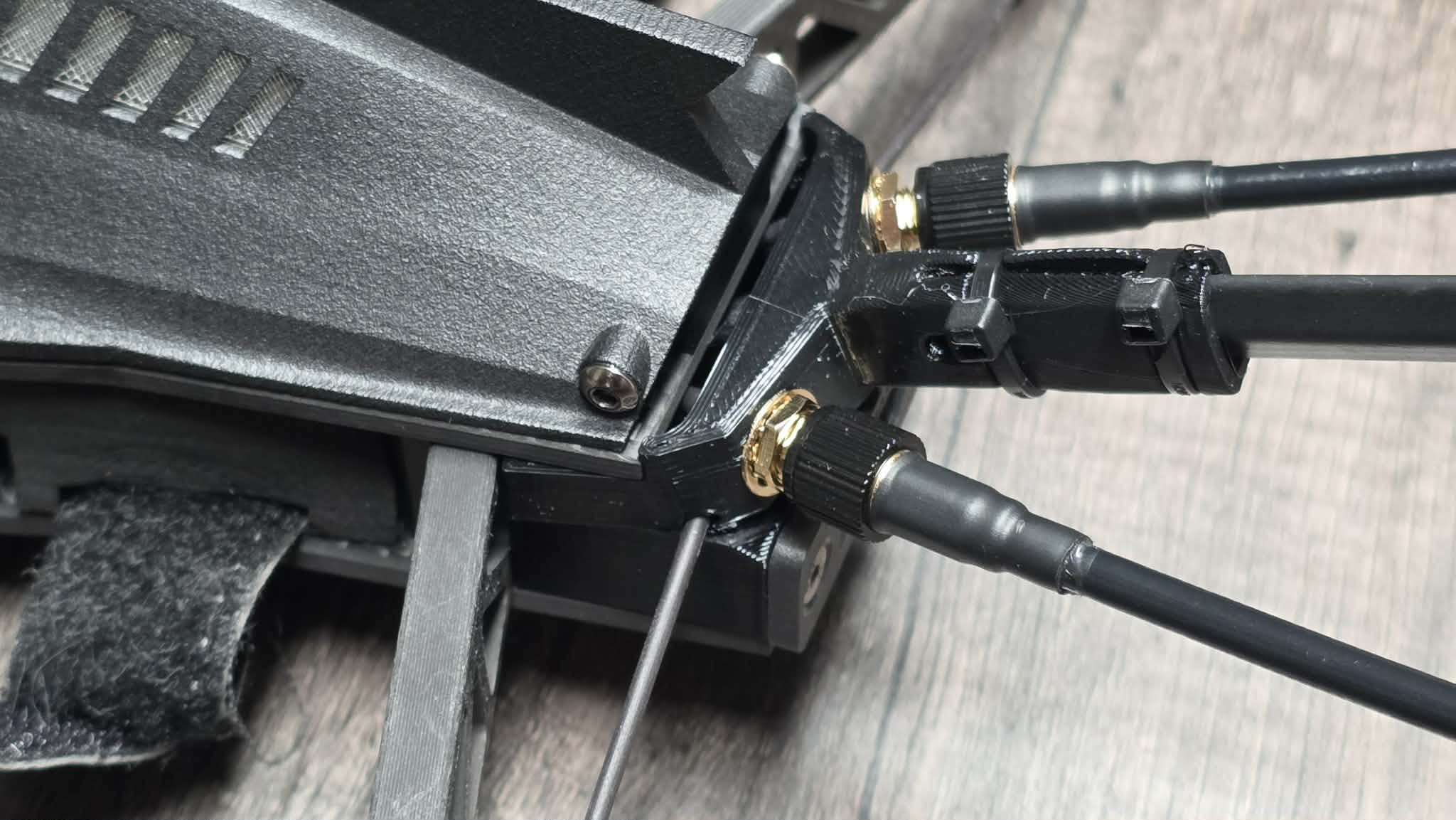 iFlight Helion 10 Pro Bardpole Antenna Mount - Free 3D Print Model ...