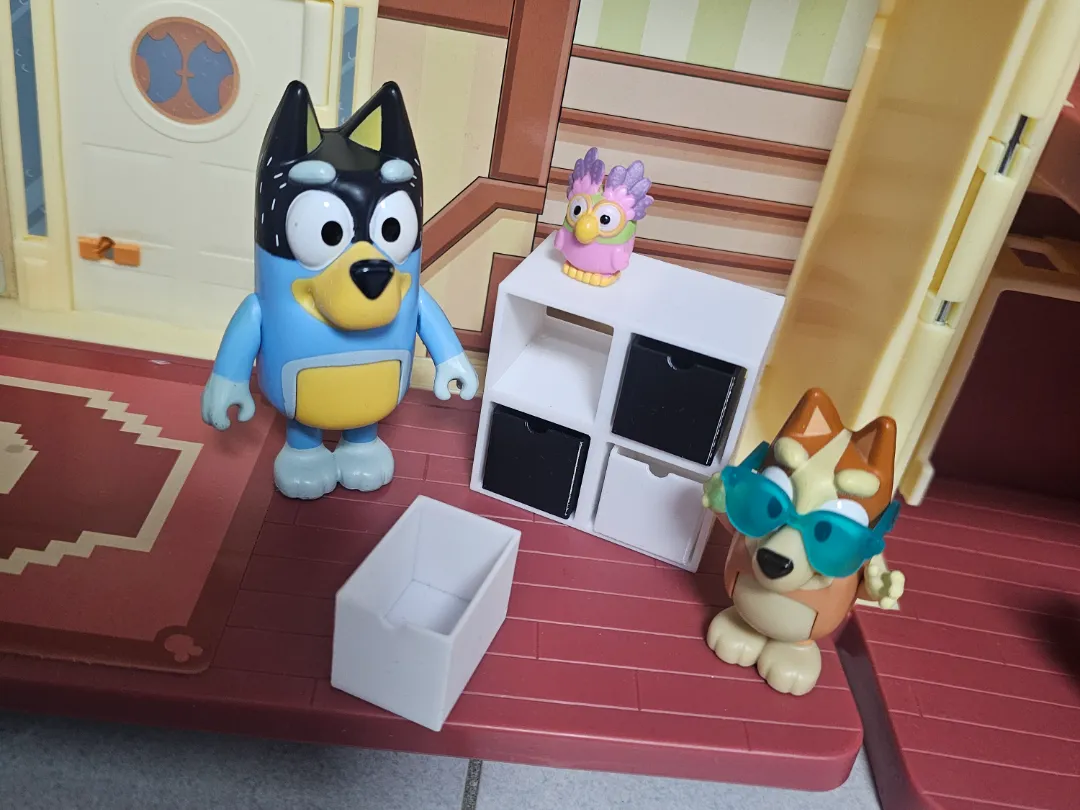 Bluey Playmobil Kallax IKEA 4 Nichos - Modelo gratuito para impressão ...