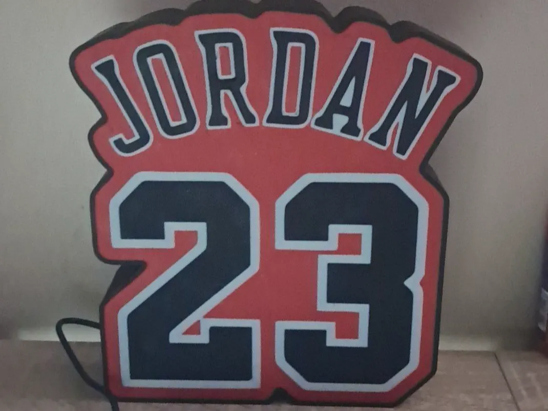MICHAEL JORDAN LIGHTBOX - Free 3D Print Model - MakerWorld