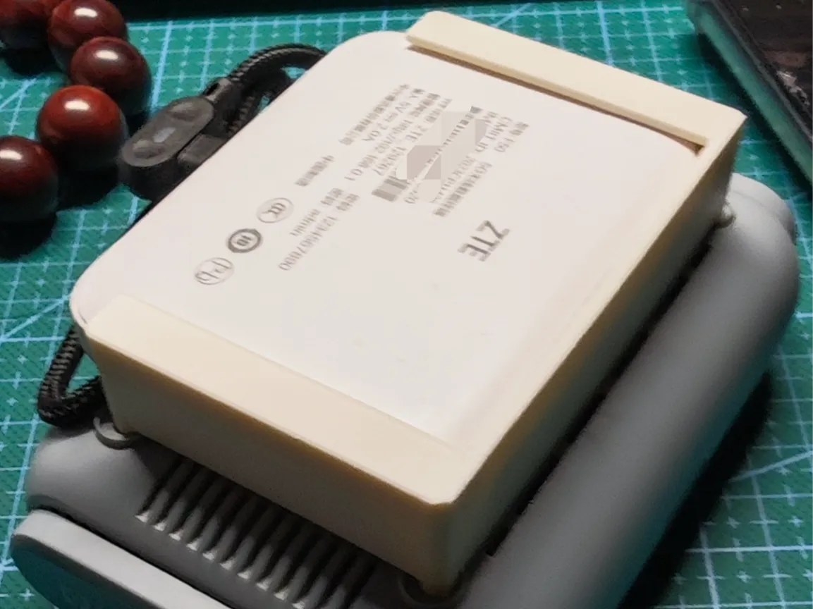 ZTE F50 Holder - Free 3D Print Model - MakerWorld
