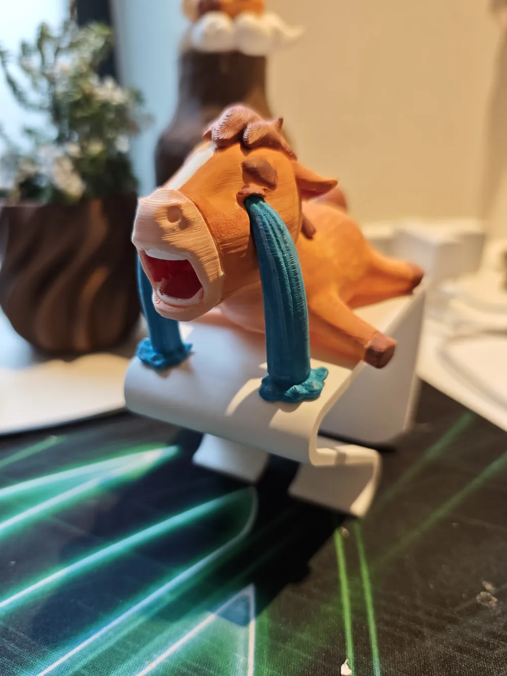 Le cheval ne cesse de « pleurer » — Figurine amusante de l'Année du ...