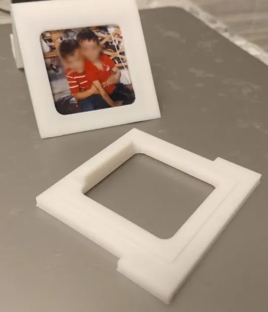 Smartphone holder photo frame photo template - Free 3D Print Model ...