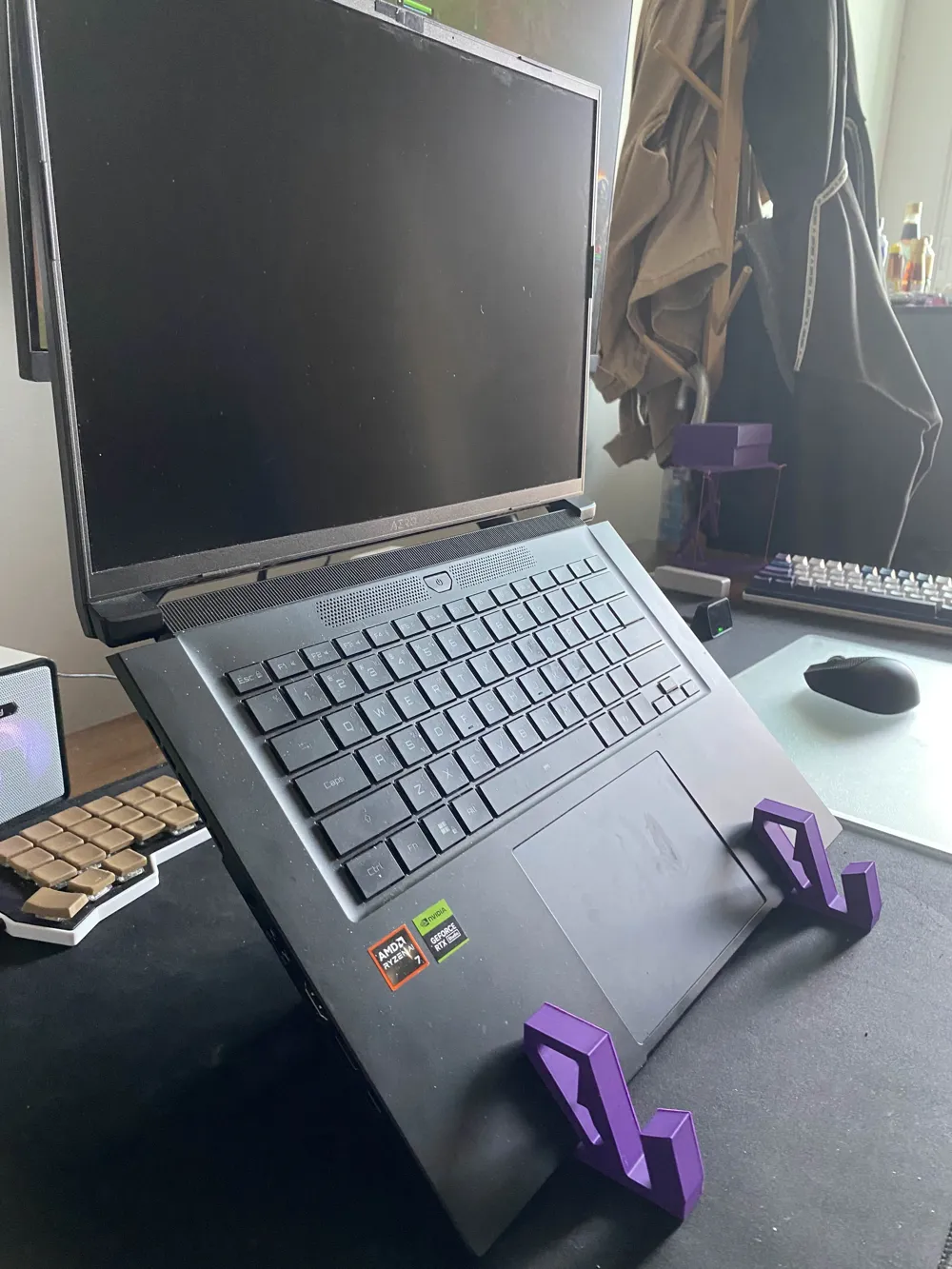Laptop + Tragbarer Monitorständer – Kostenloses 3D-Druckmodell – MakerWorld