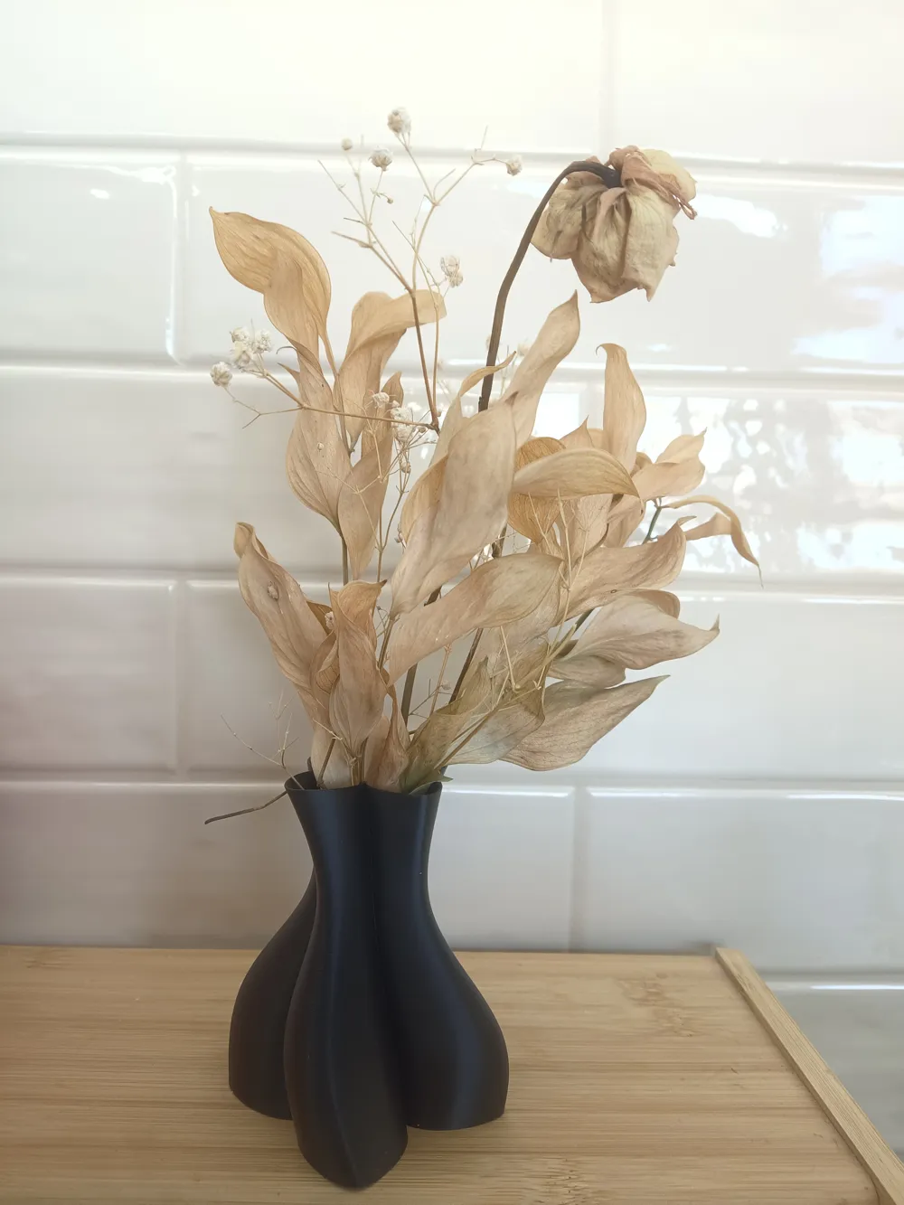 Flower Vase - Free 3D Print Model - MakerWorld