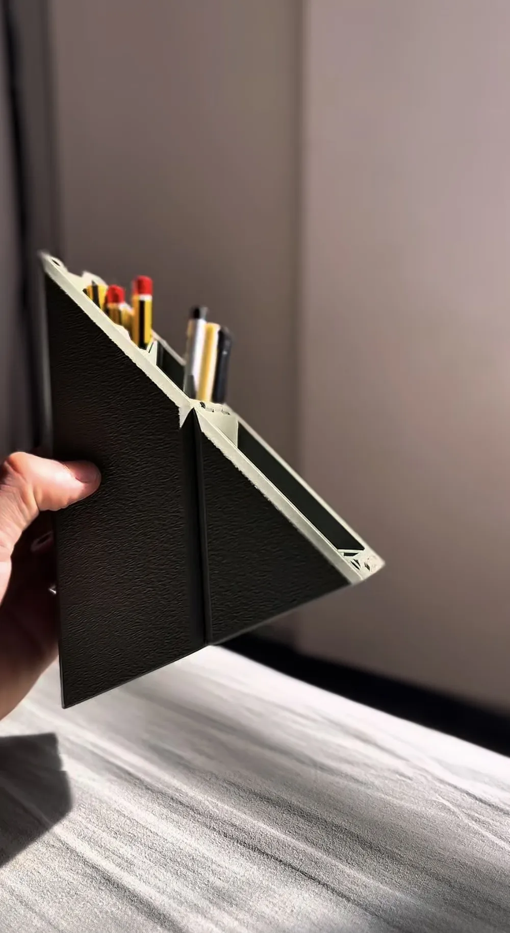 Pencil Box - Free 3D Print Model - MakerWorld
