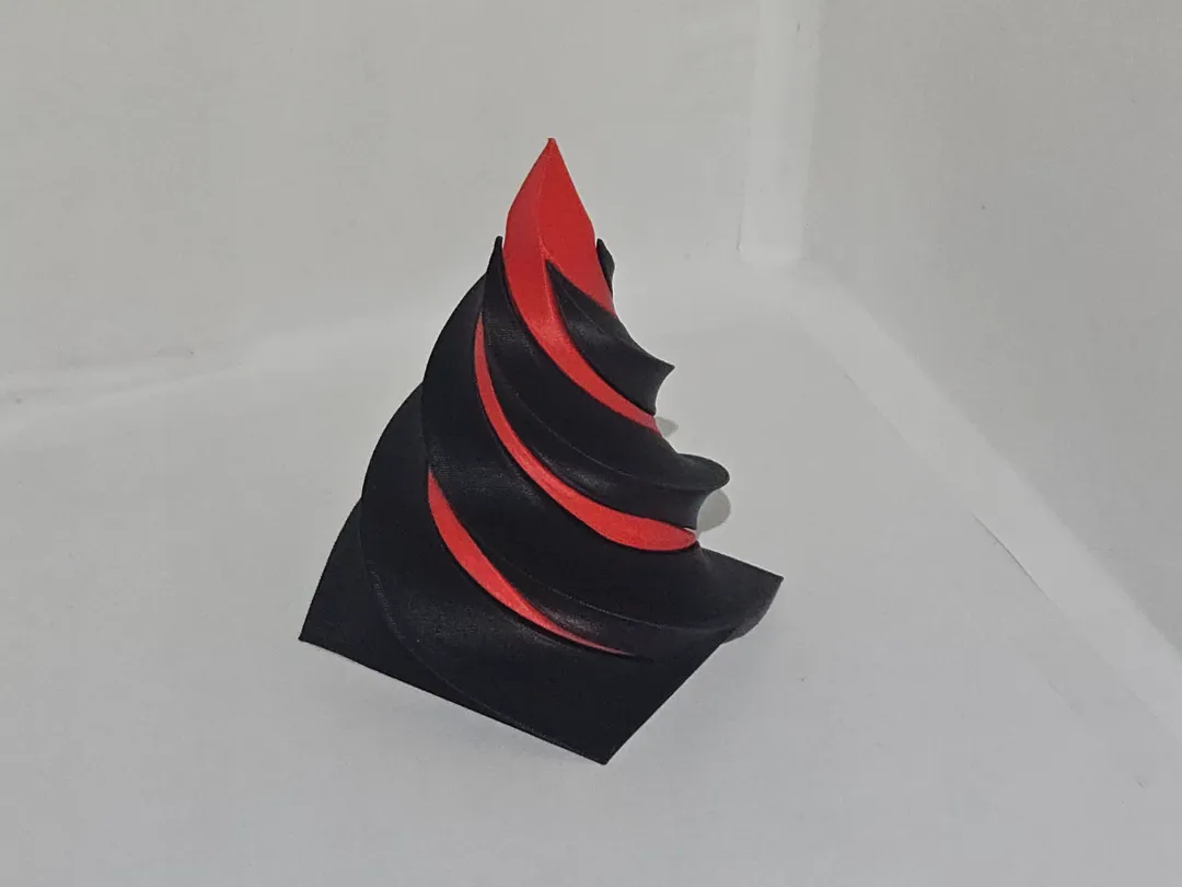 Twisted pyramid fidget - Free 3D Print Model - MakerWorld