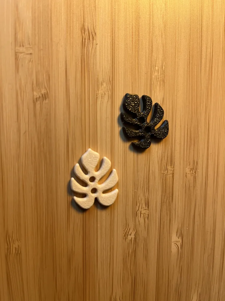 Monstera Button - Free 3D Print Model - MakerWorld