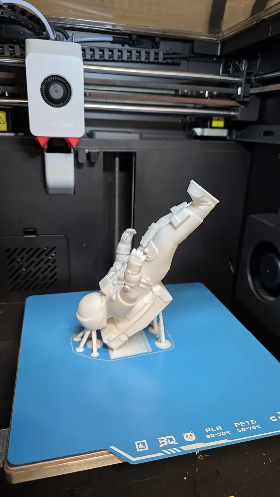 Apollo astronaut NASA (Full supported) - Free 3D Print Model - MakerWorld