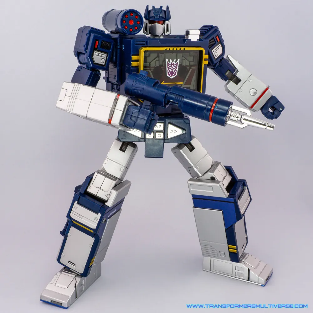 soundwave transformers statue - Free 3D Print Model - MakerWorld