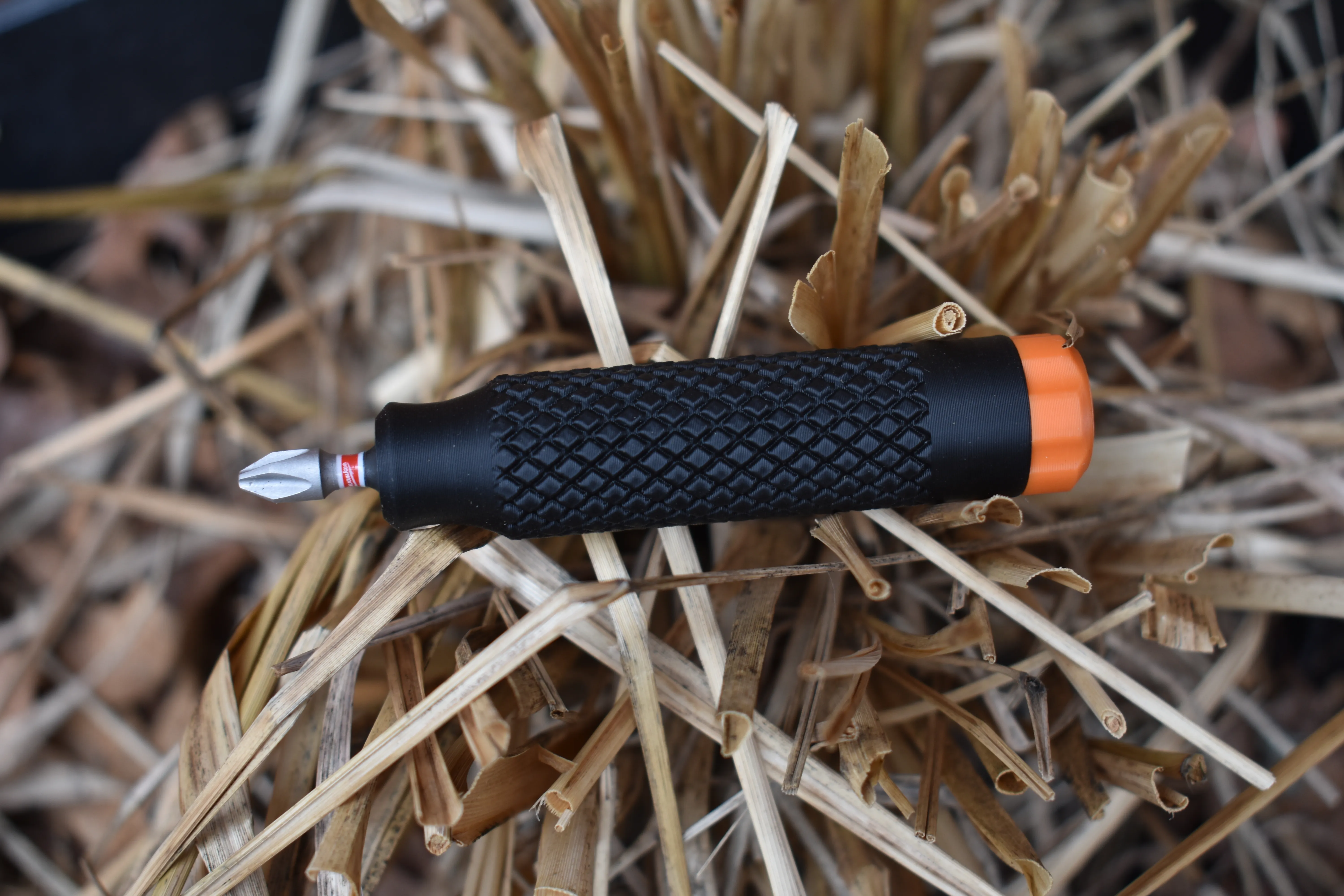 EDC bit driver, in handle bit storage Knurled grip - Free 3D Print ...