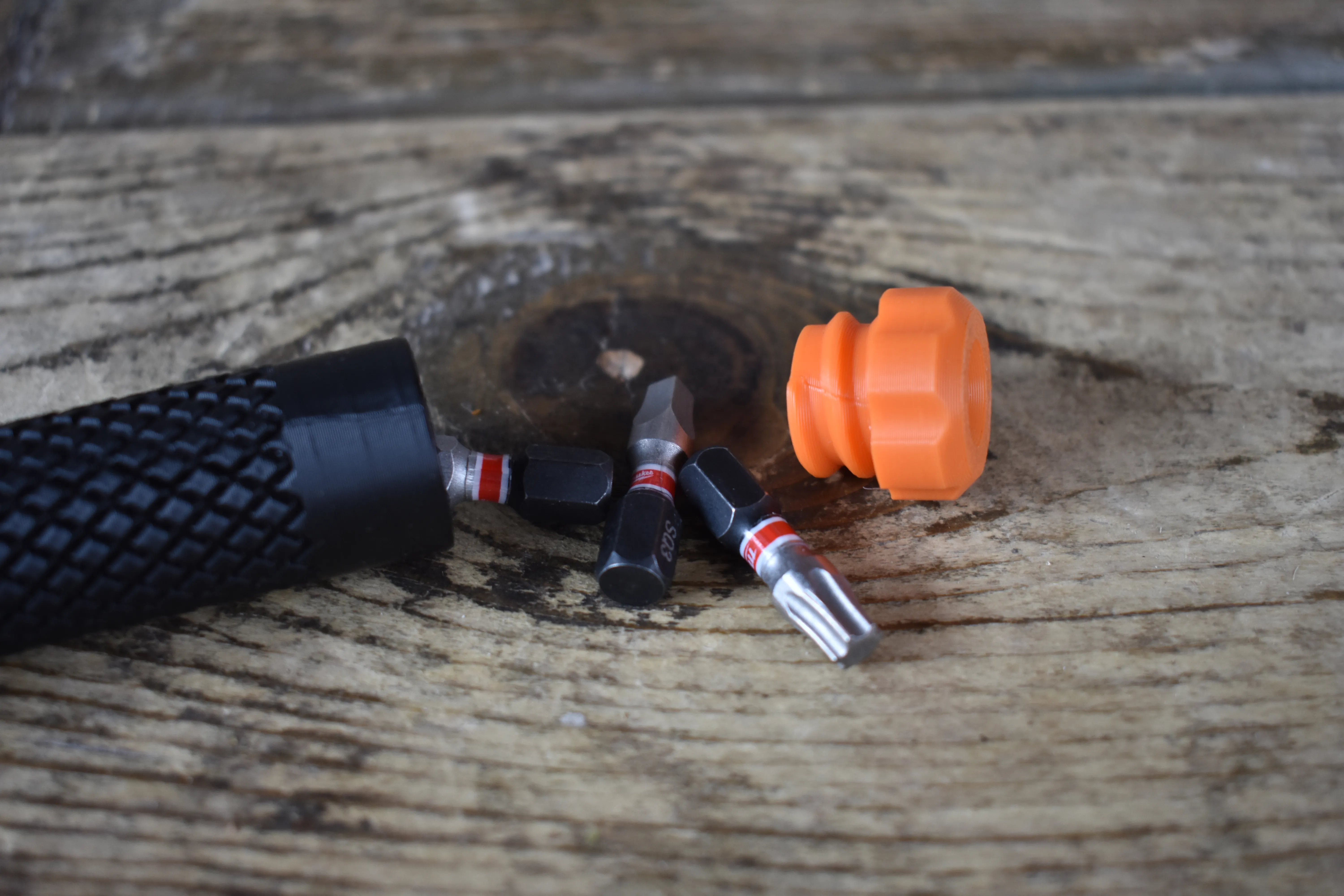 EDC bit driver, in handle bit storage Knurled grip - Free 3D Print ...