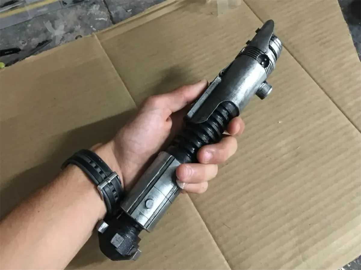 Derelict Lightsaber Hilt from Star Wars The Od Rep - Free 3D Print ...