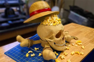 Regal-Netflix: One Piece Bucket Popcorn Container - Free 3D Print Model ...