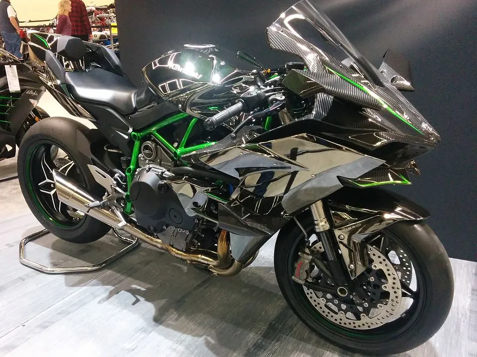 kawasaki ninja h2r sculpture - Free 3D Print Model - MakerWorld
