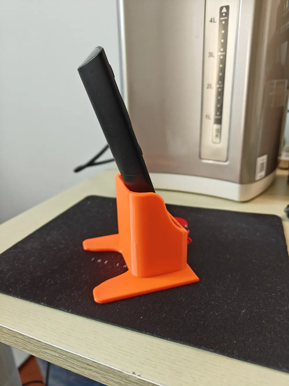 Shaver Stand (fits Braun, Panasonic shavers, remote control) - Free 3D ...