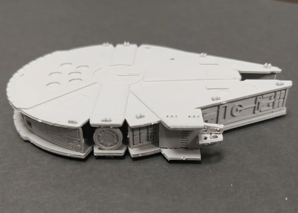 Star Wars Millennium Falcon Card Model - Free 3D Print Model - MakerWorld