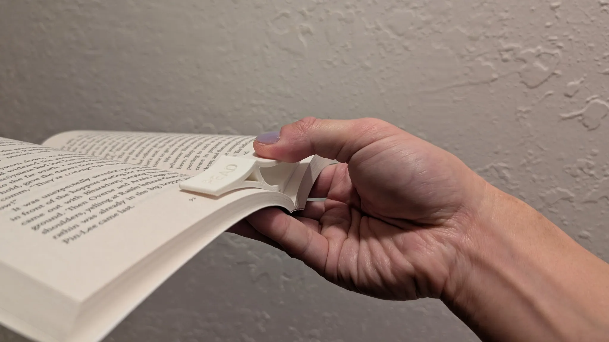Comfortable book page holder (parametric) - Free 3D Print Model ...
