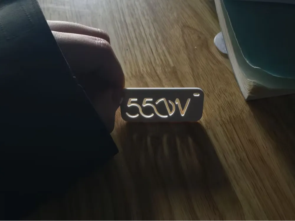 550W / MOSS Logo Badge - Free 3D Print Model - MakerWorld