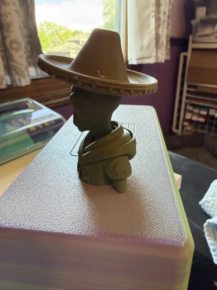 Alien wearing sombrero bust - Free 3D Print Model - MakerWorld