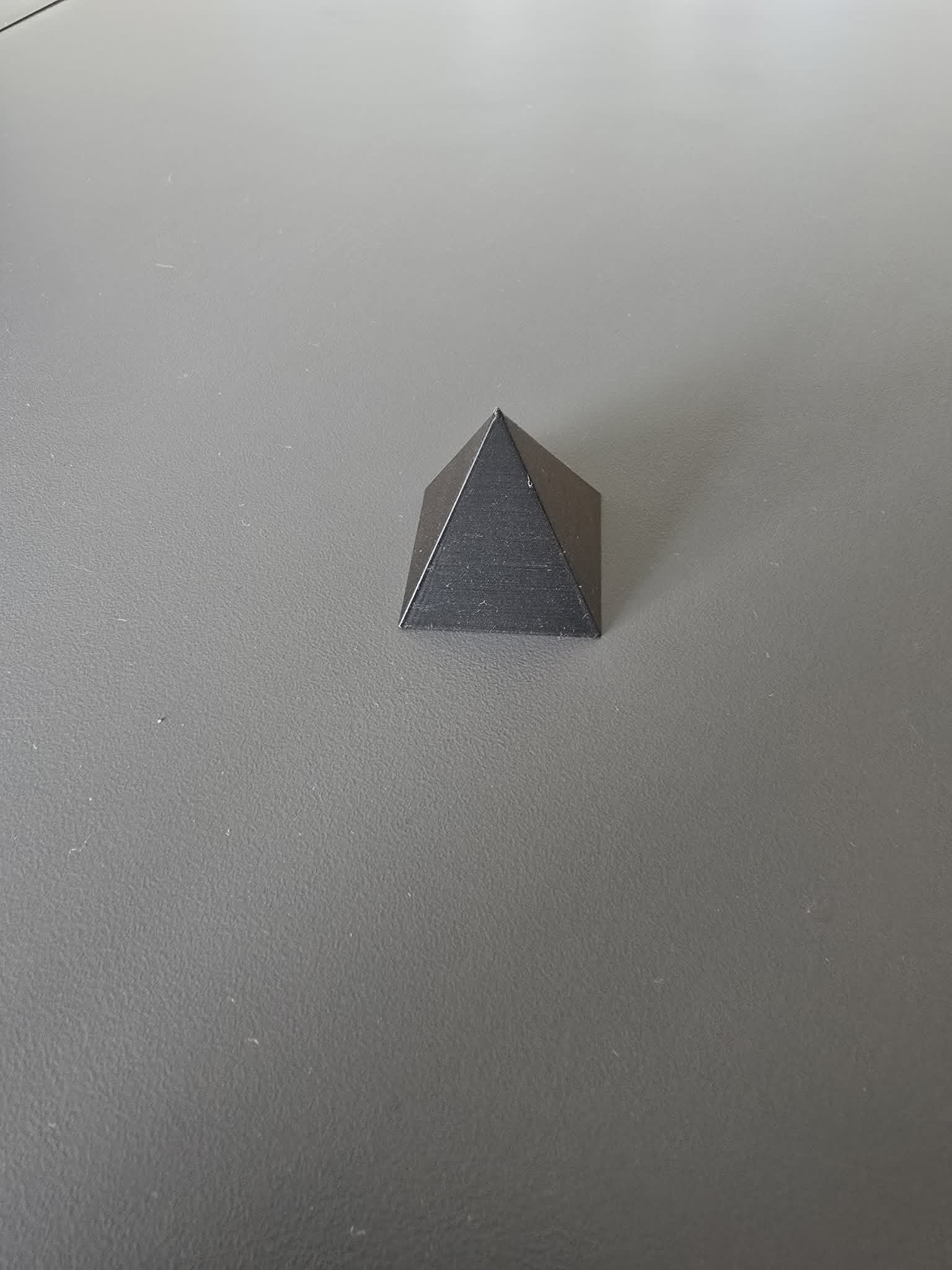 Pyramide - Free 3D Print Model - MakerWorld