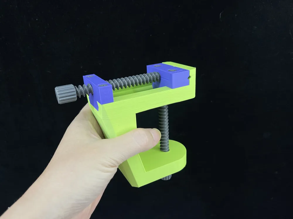 Desktop Mini Vise Small pliers - Free 3D Print Model - MakerWorld