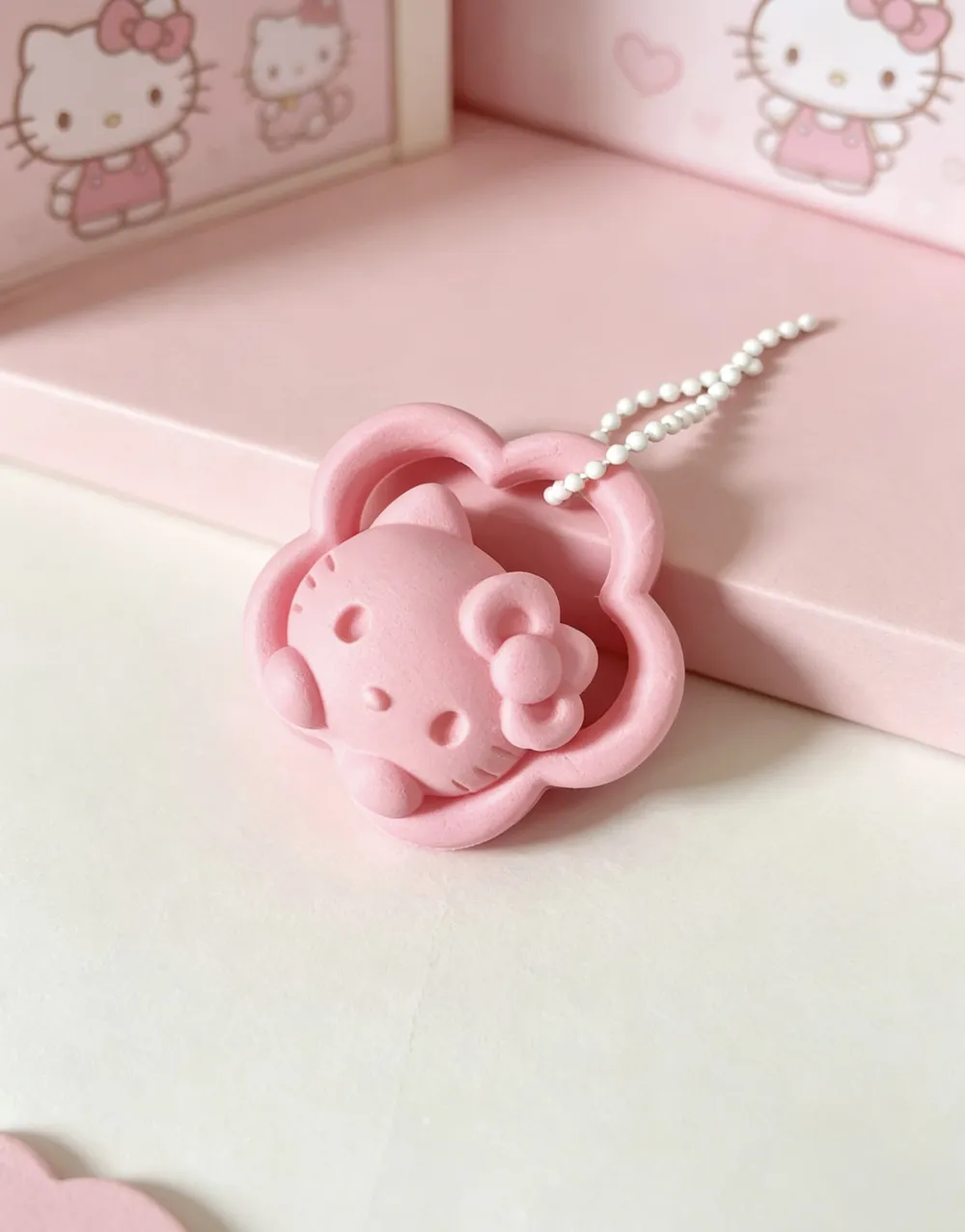 kT Hello Kitty Garland Pendant - Free 3D Print Model - MakerWorld