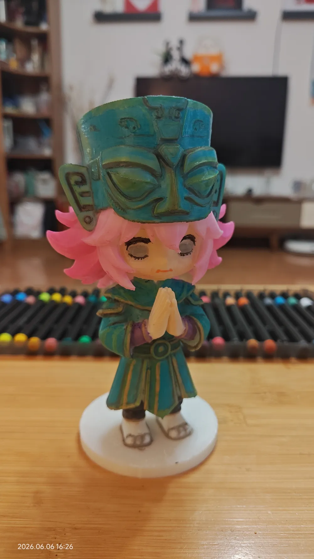 Anya pays tribute to Sanxingdui Spy x Family anime character Anya ...