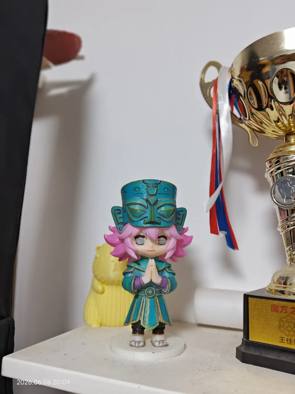 Anya pays tribute to Sanxingdui Spy x Family anime character Anya ...