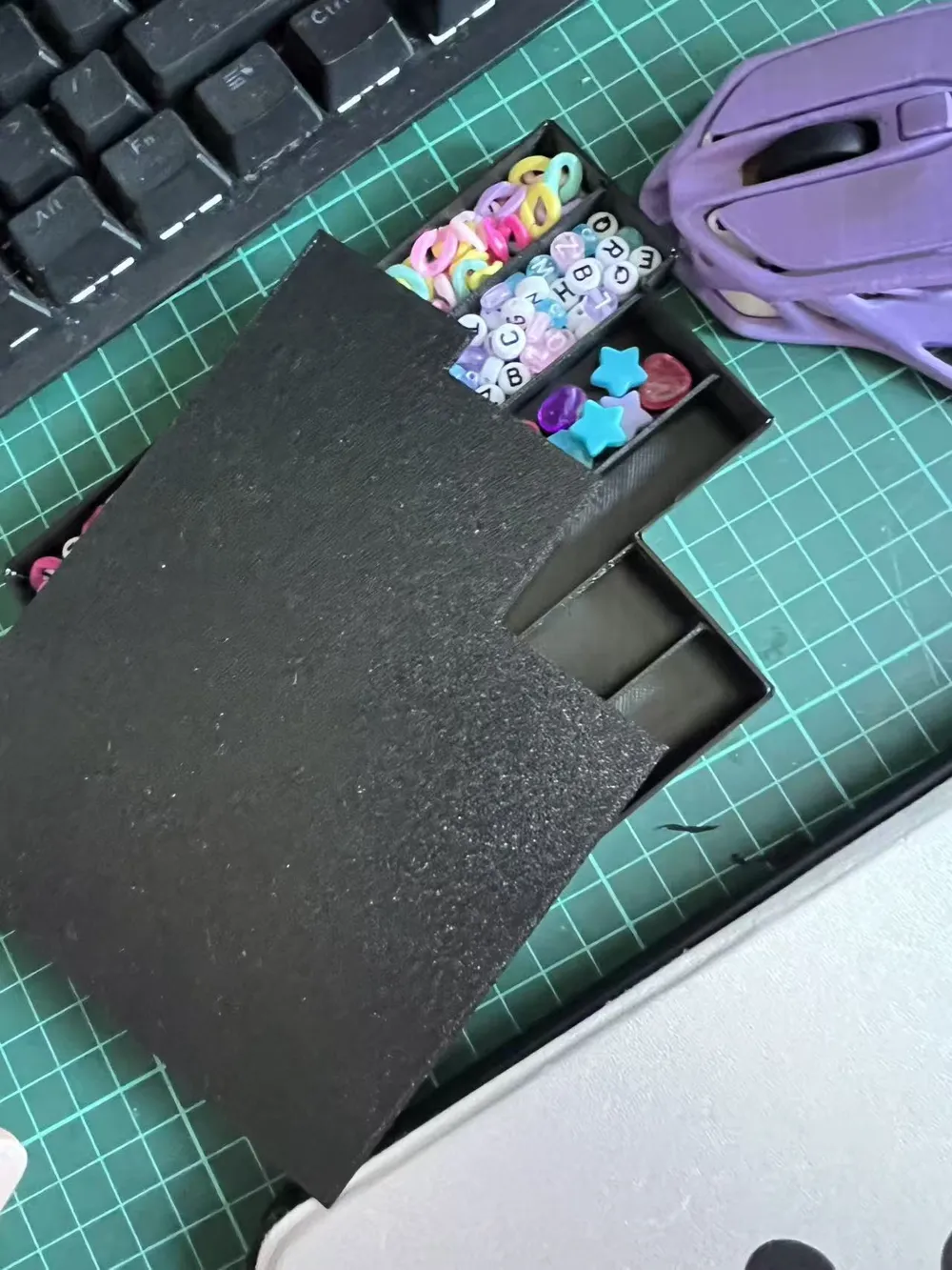 Custom-Shaped Box for Children's Beaded Jewelry - Free 3D Print Model ...