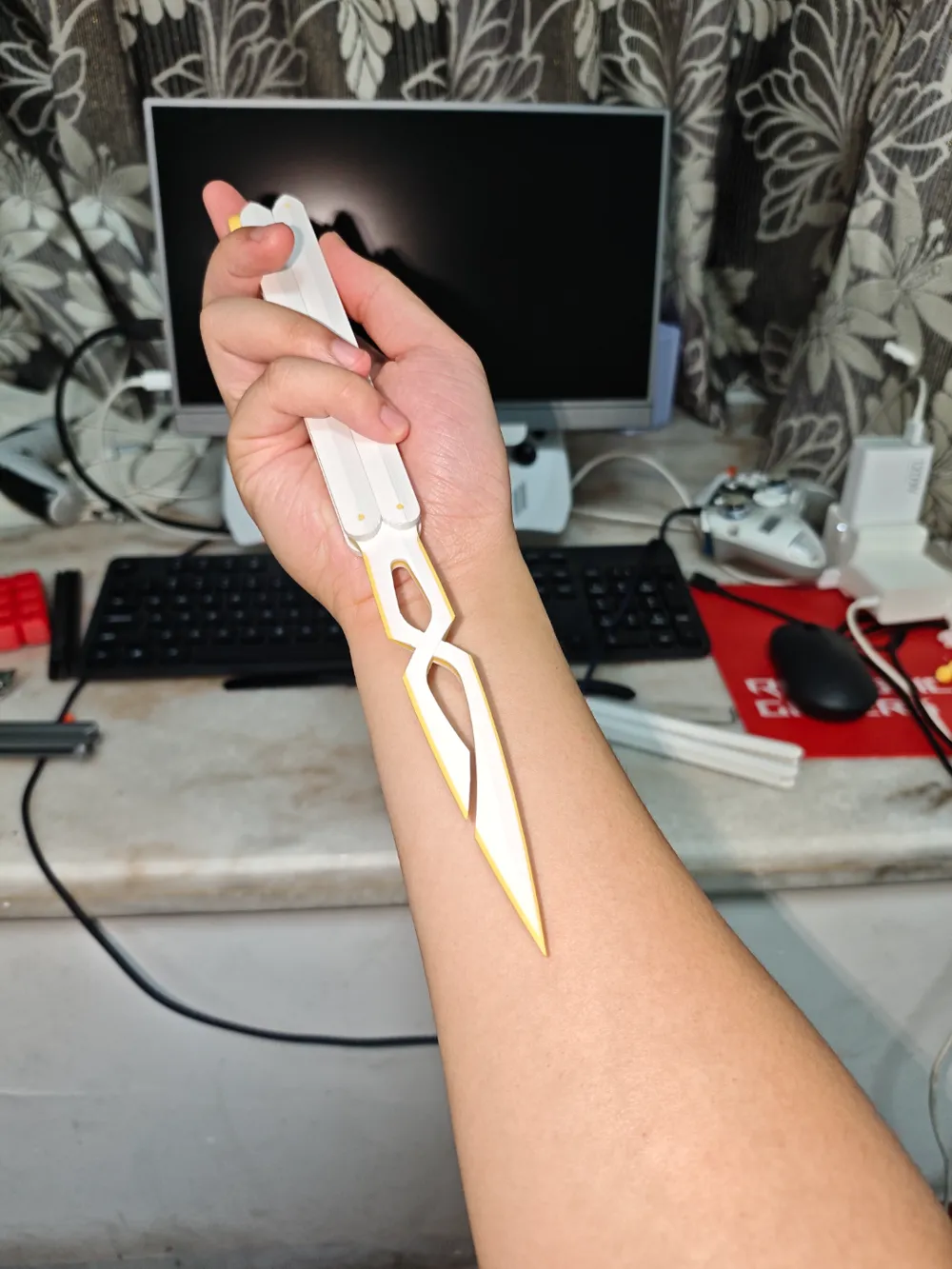 Butterfly Knife Modified Version - Free 3D Print Model - MakerWorld