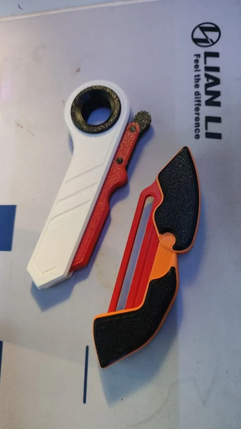Folding Carrot Knife Handheld Fidget Toy Butterfly Unboxing Knife ...