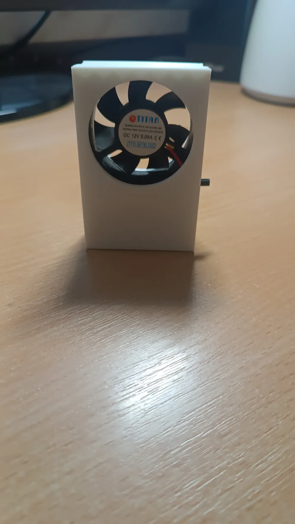Mini Portable Battery Fan | Compact Desktop Cooler - Free 3D Print ...