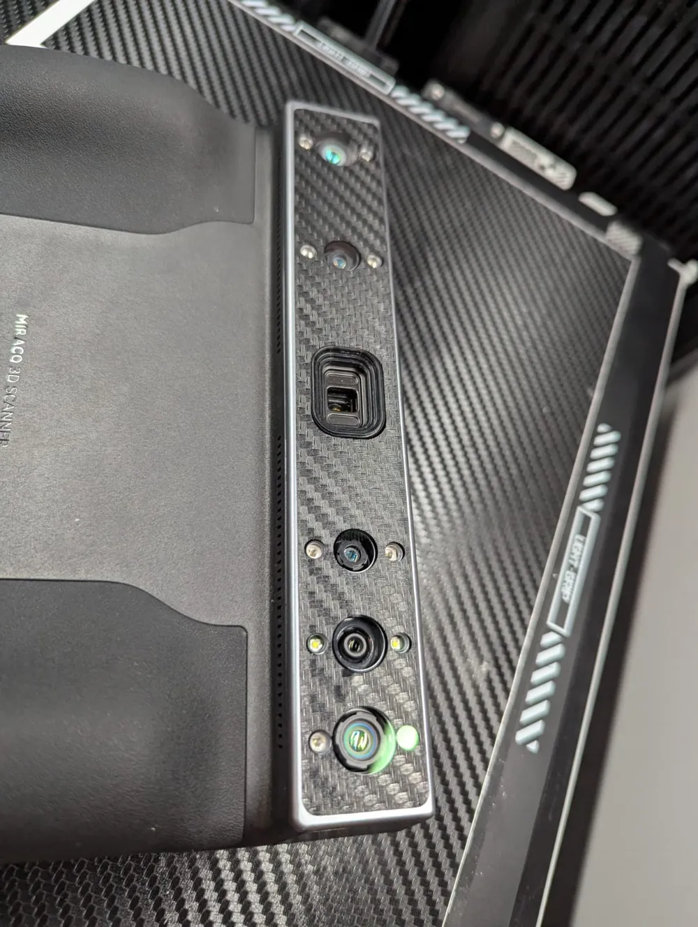 Revopoint Miraco Carbon Cover by lorenzenniklas MakerWorld: Download ...