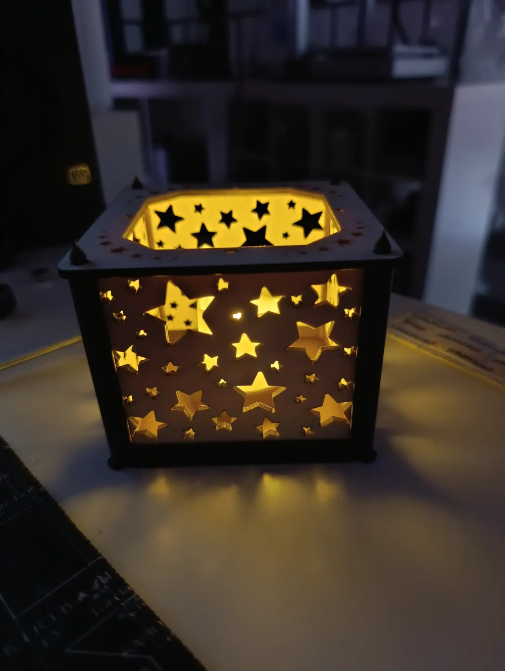 Square lantern Part 1 ( Panels and Top) by Acsom75 MakerWorld: Download ...