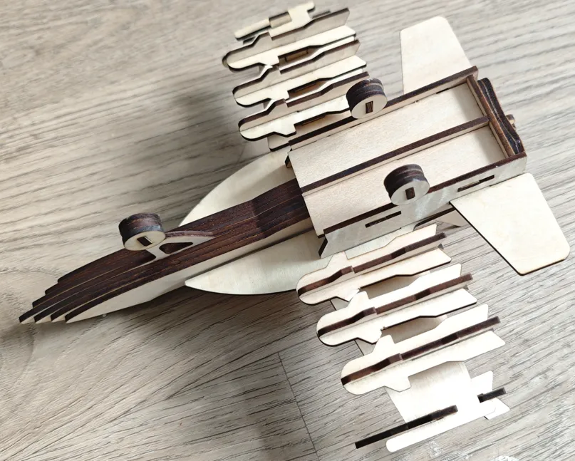 Fighter jet by XIN---- MakerWorld: Download Free 3D Models